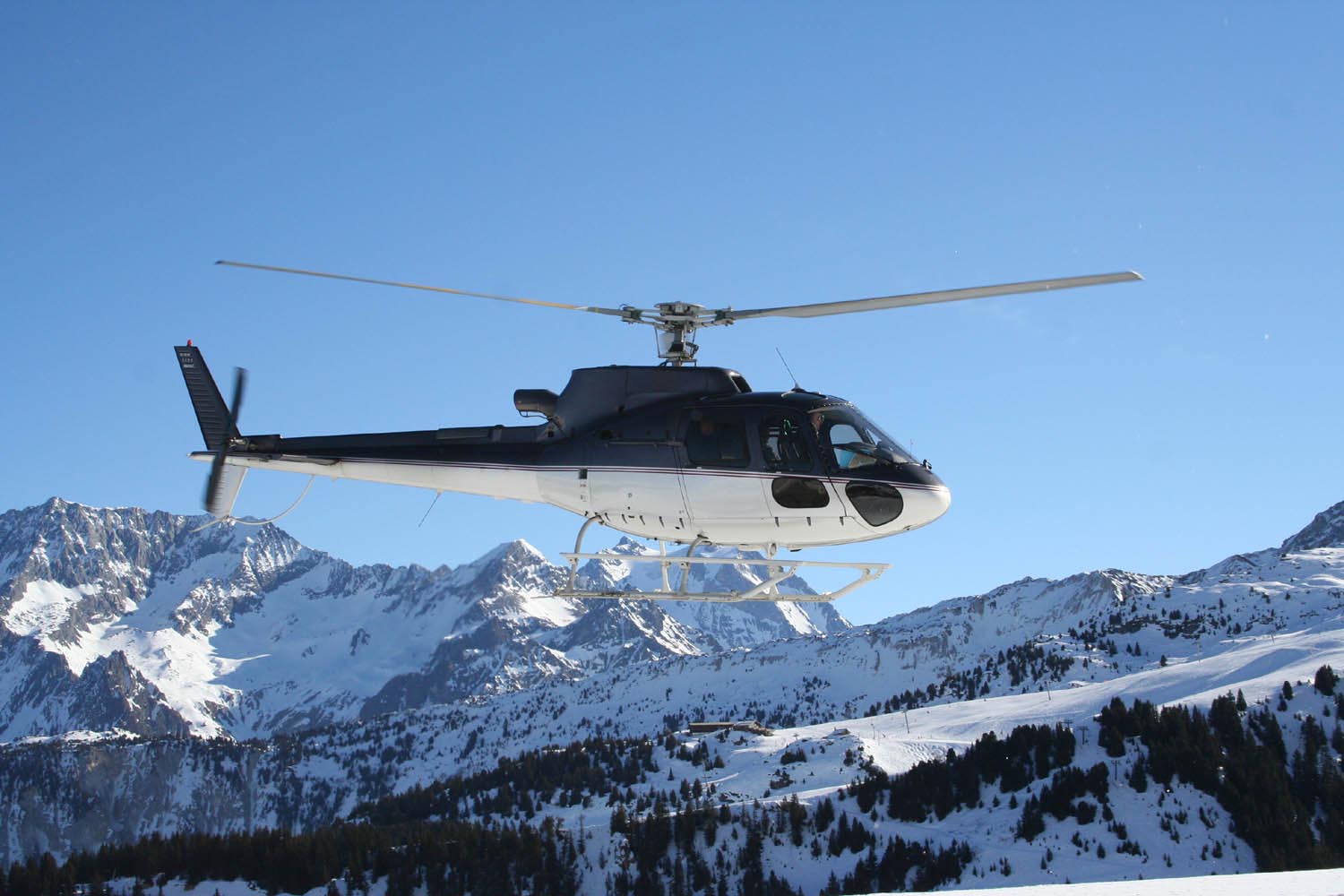 Eurocopter AS350 Ecureuil AStar - StarJets
